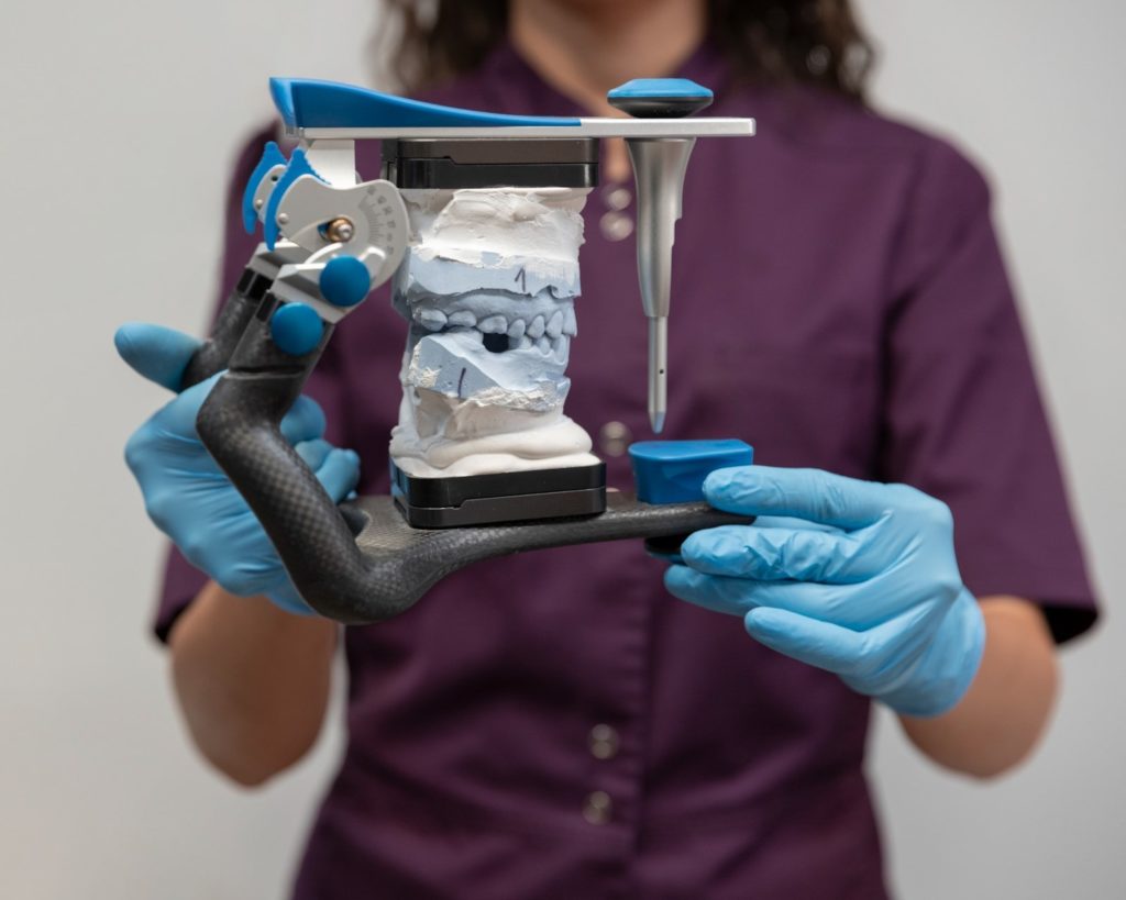 Understanding the Latest Trends in Dental Prosthetics | ADL